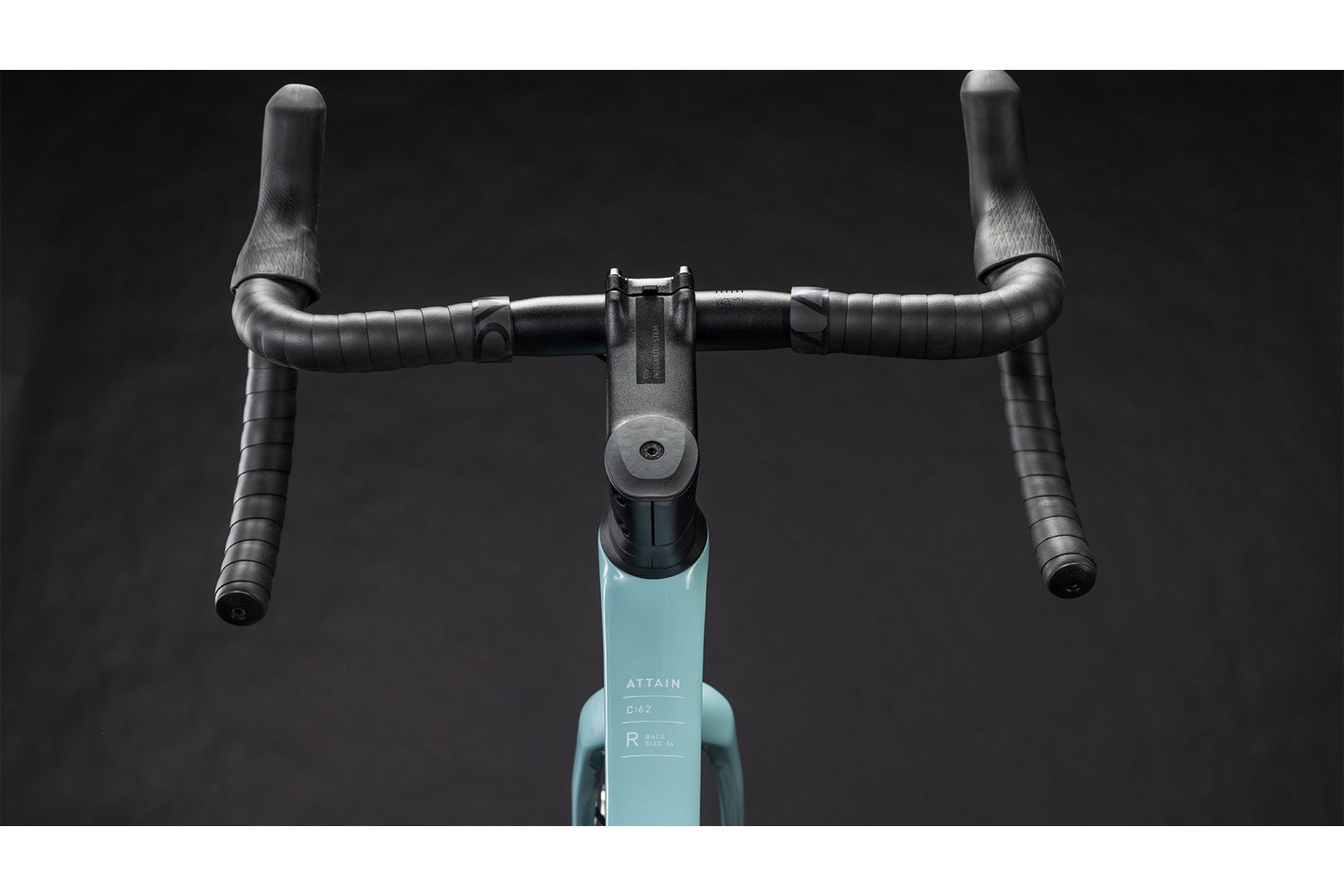 Cube Attain C:62 Race 2026 28 Zoll bestellen | Fahrrad XXL